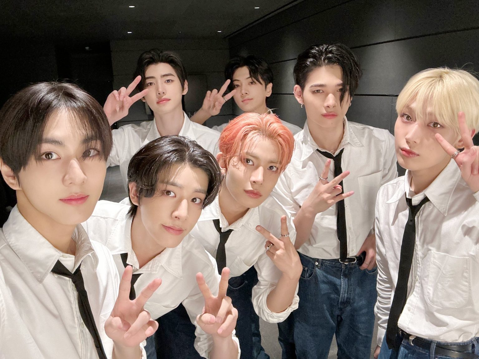 ทุบสถิติ! ENHYPEN ยอดขายทะลุล้านด้วย "ROMANCE : UNTOLD"